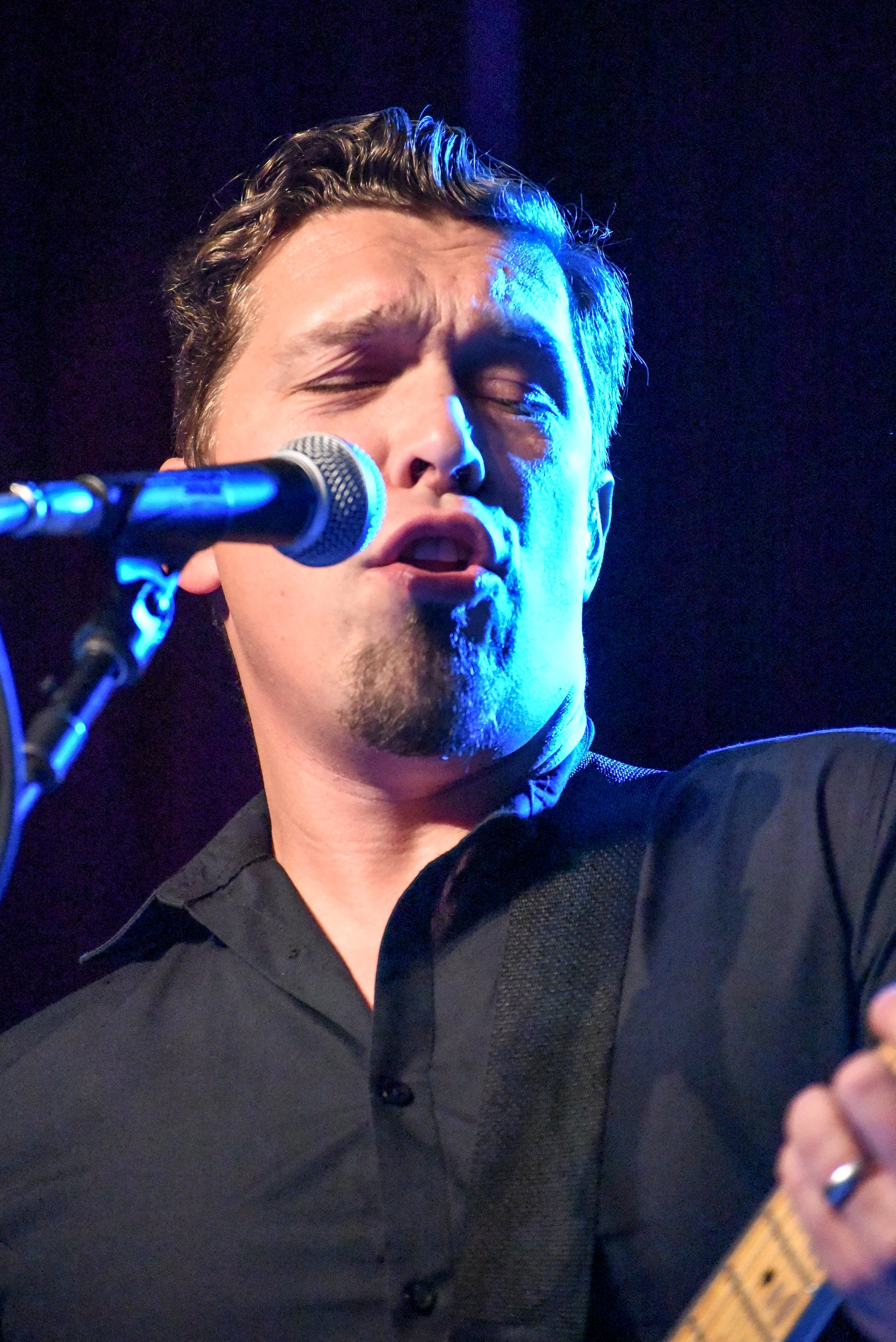 Hanson Brings a Wintry Mix to Omaha - The Review Junkie