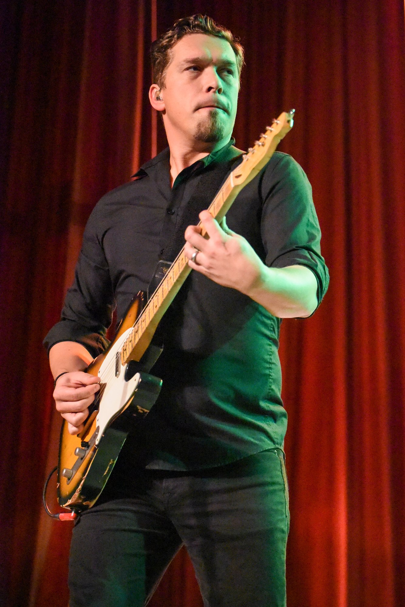 Hanson Brings a Wintry Mix to Omaha - The Review Junkie