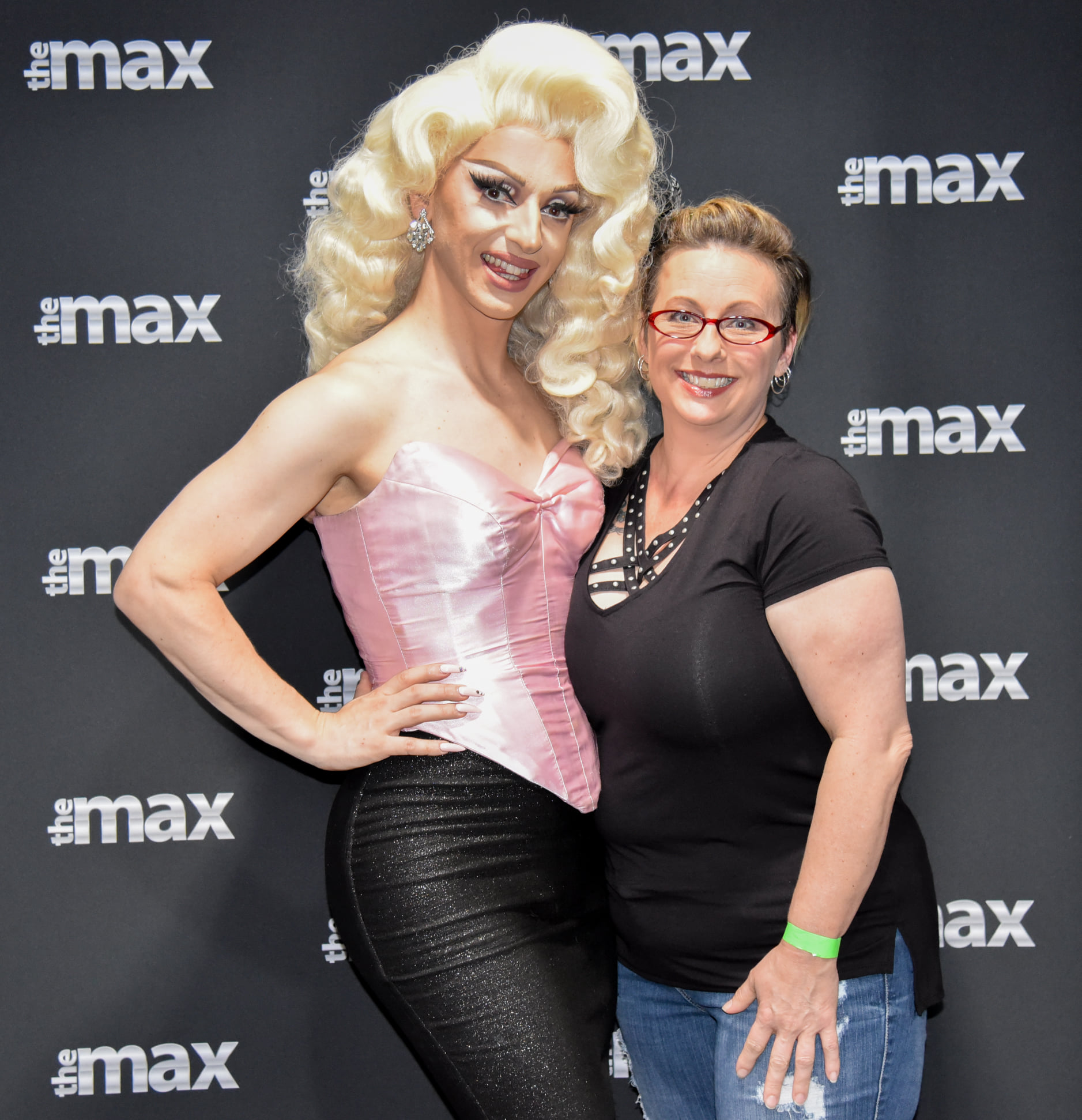 RuPaul's Drag Race's Miz Cracker - Meet & Greet - The Review Junkie