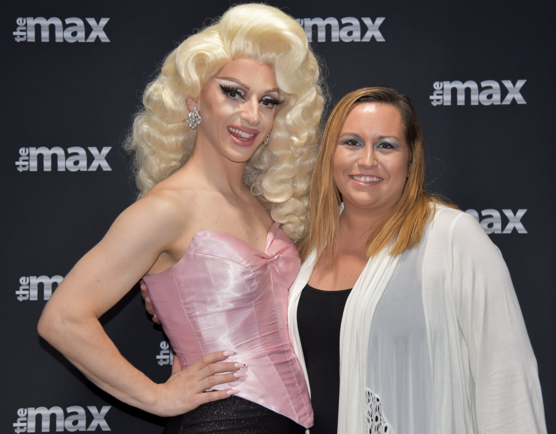 RuPaul's Drag Race's Miz Cracker - Meet & Greet - The Review Junkie