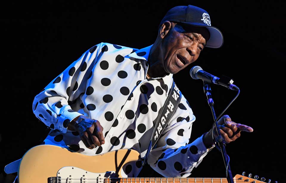 Buddy Guy Sings the Blues - The Review Junkie