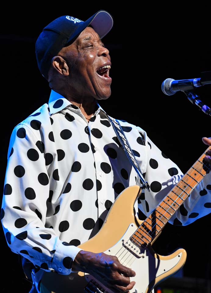 Buddy Guy Sings the Blues - The Review Junkie