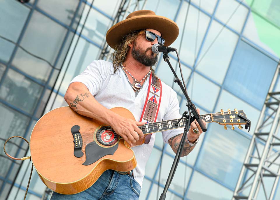 Travis Tritt with War Hippies - The Review Junkie