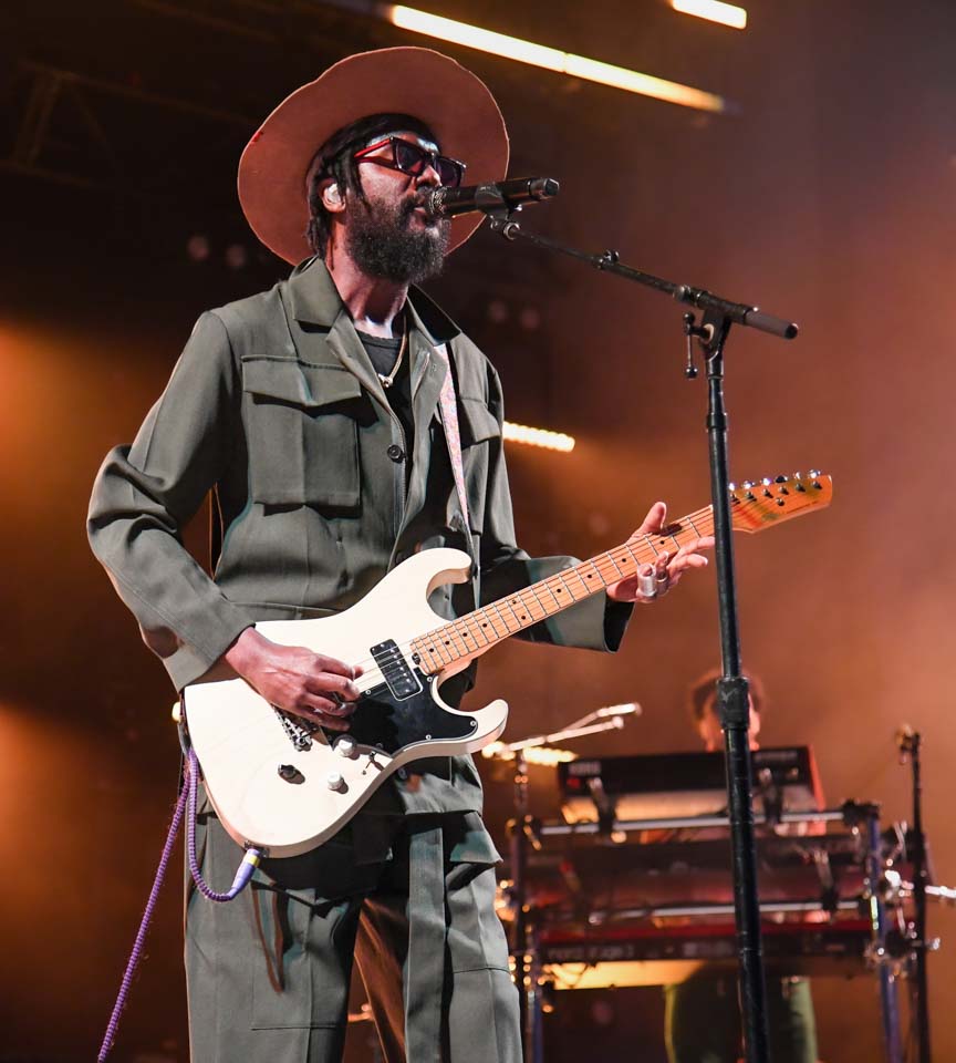 Gary Clark Jr. with Grace Bowers - The Review Junkie