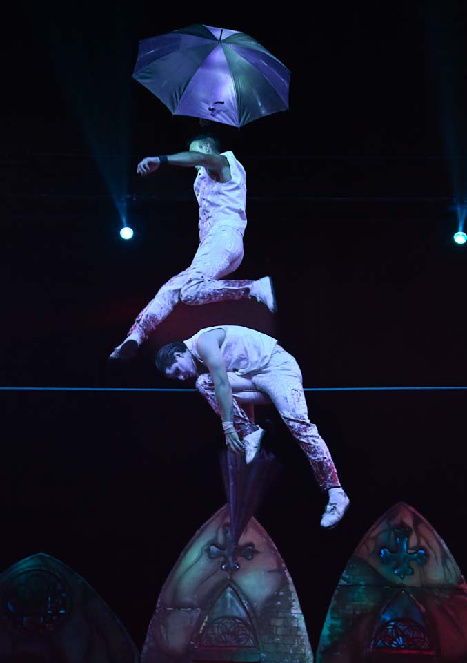 Paranormal Cirque Brings the Thrills! - The Review Junkie