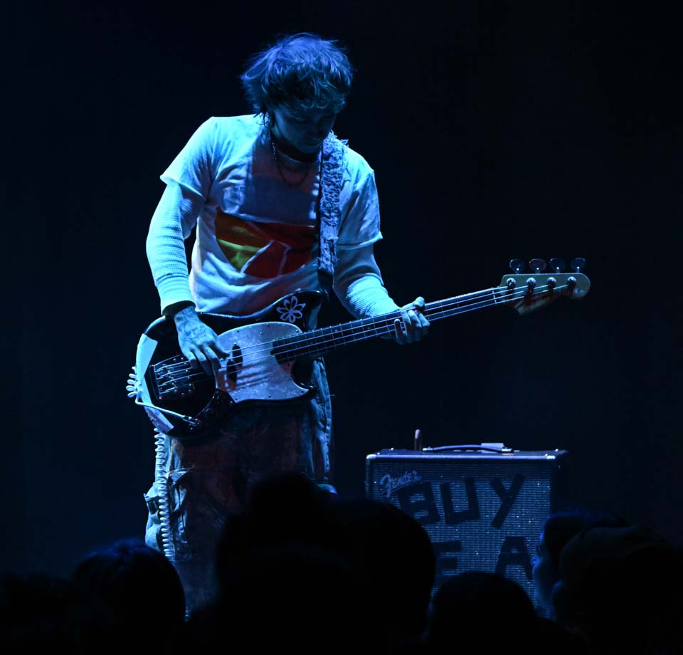 iDKHOW: The iMPENDiNG GLOOM Tour - The Review Junkie